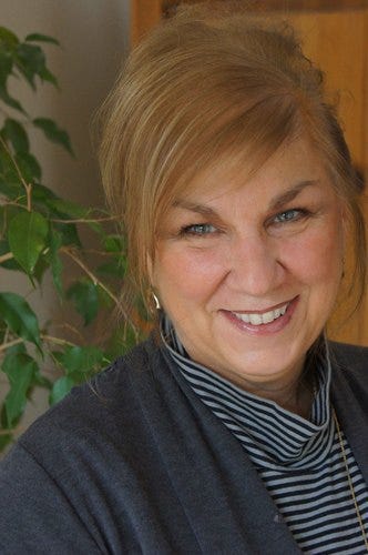 Cyndi Walsh – Medium