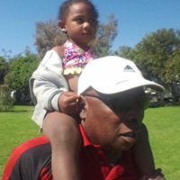 Dexter Thomas Sr. – Medium