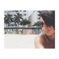 Camila Ribeiro – Medium