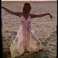 Aisha Wolfe – Medium