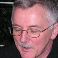 Bruce Betts – Medium