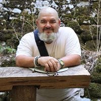 Warren Hicks – Medium