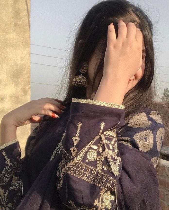 Meerab Fatima – Medium