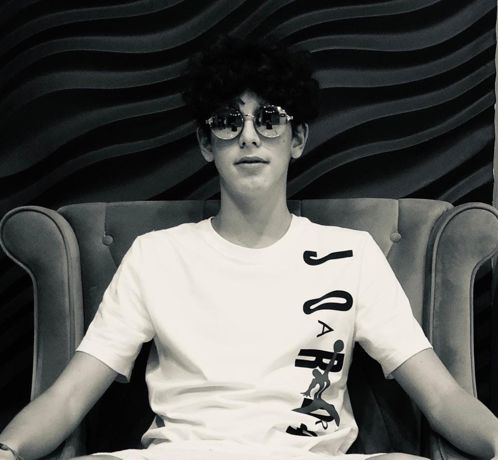 Leo Shteinberg – Medium