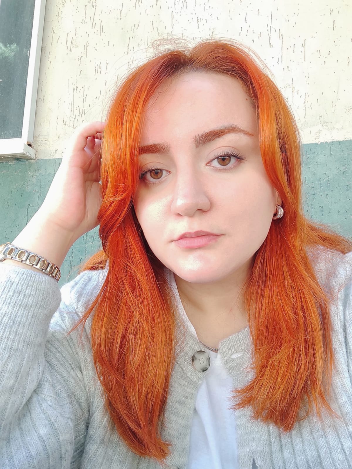 Elif Oksas – Medium