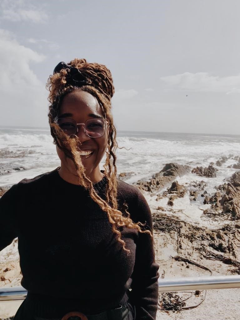 Tinashe Manyanya – Medium