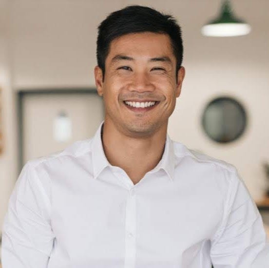 Neil Paras – Medium