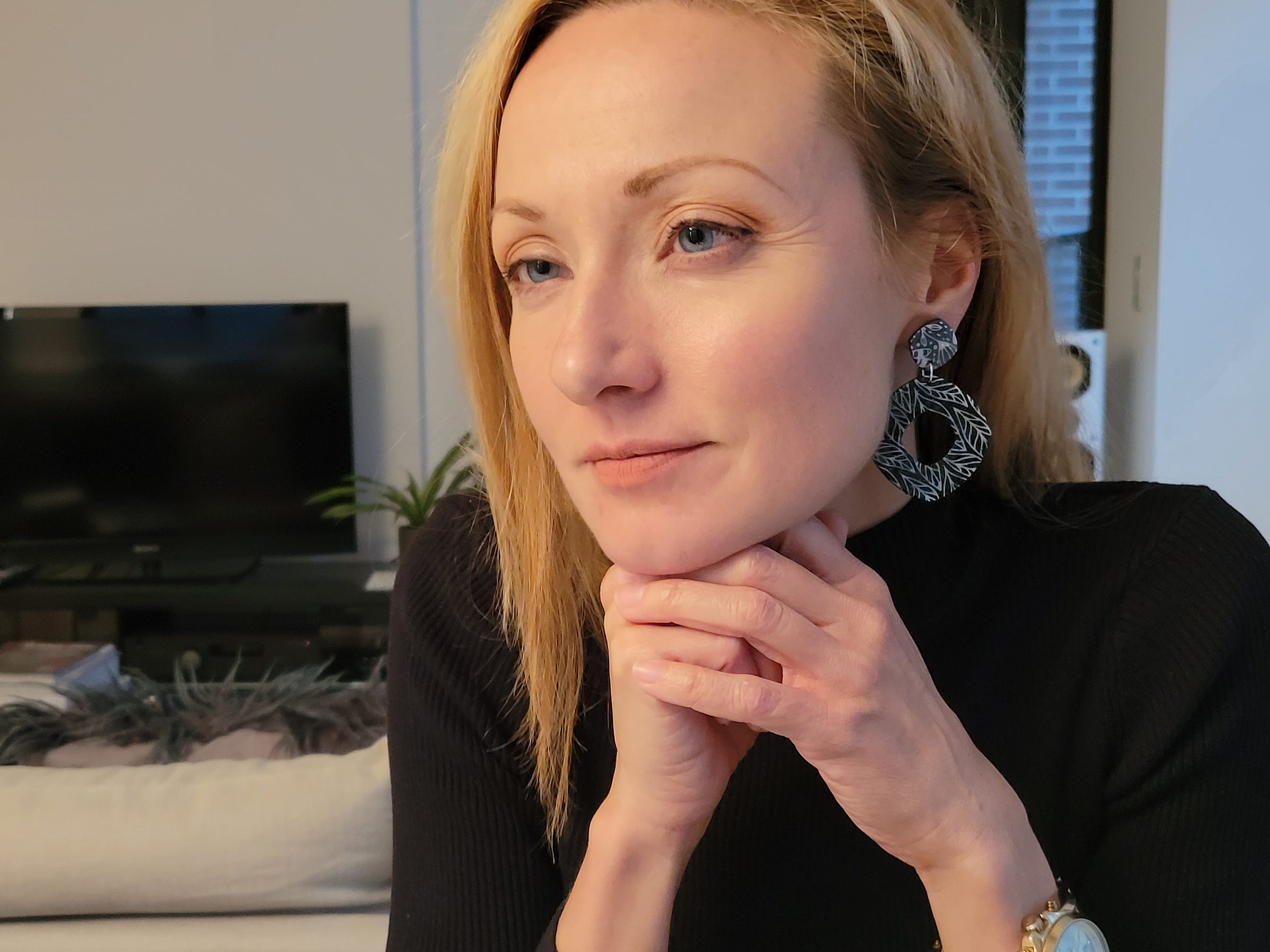 Shannon Currie – Medium