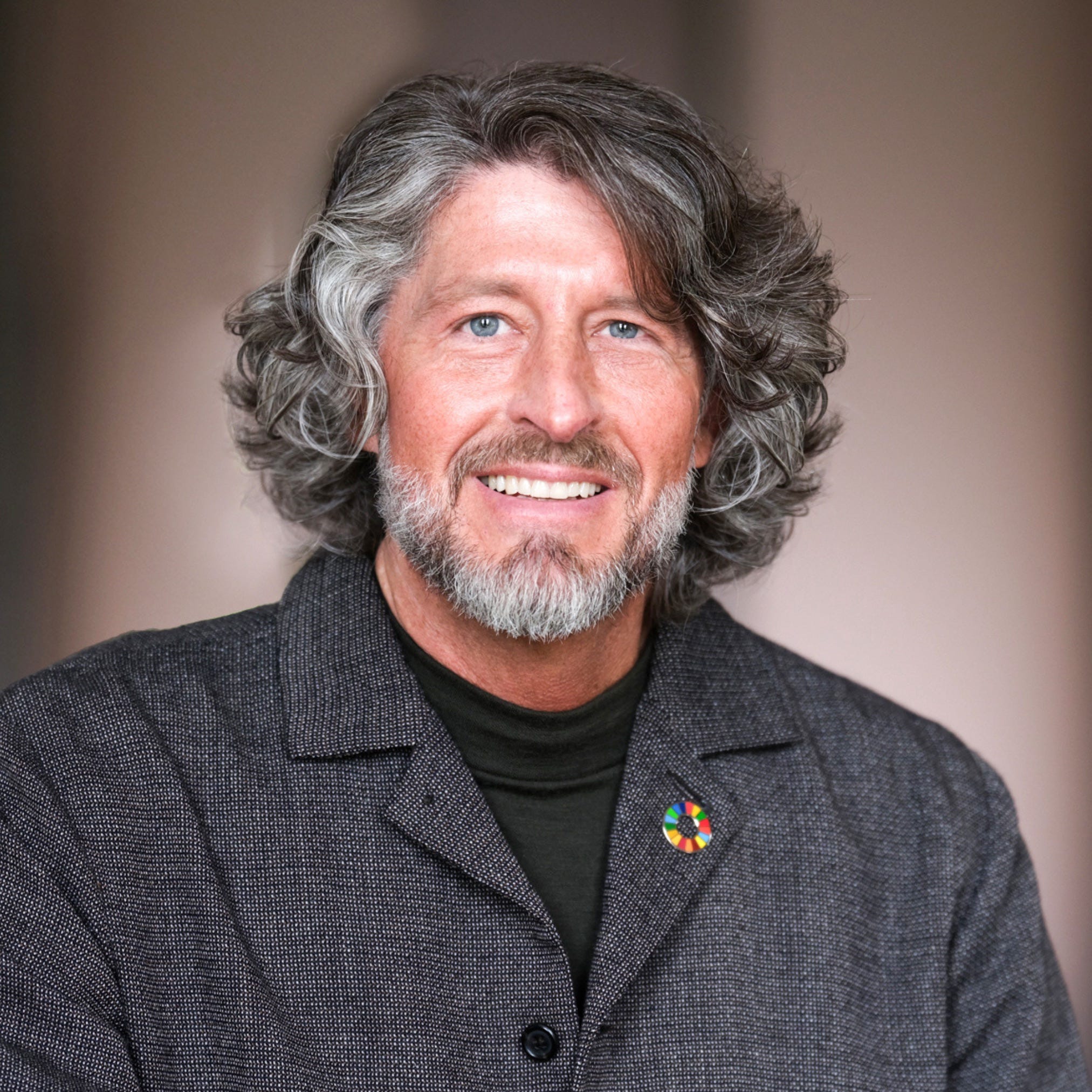 Marc Buckley – Medium