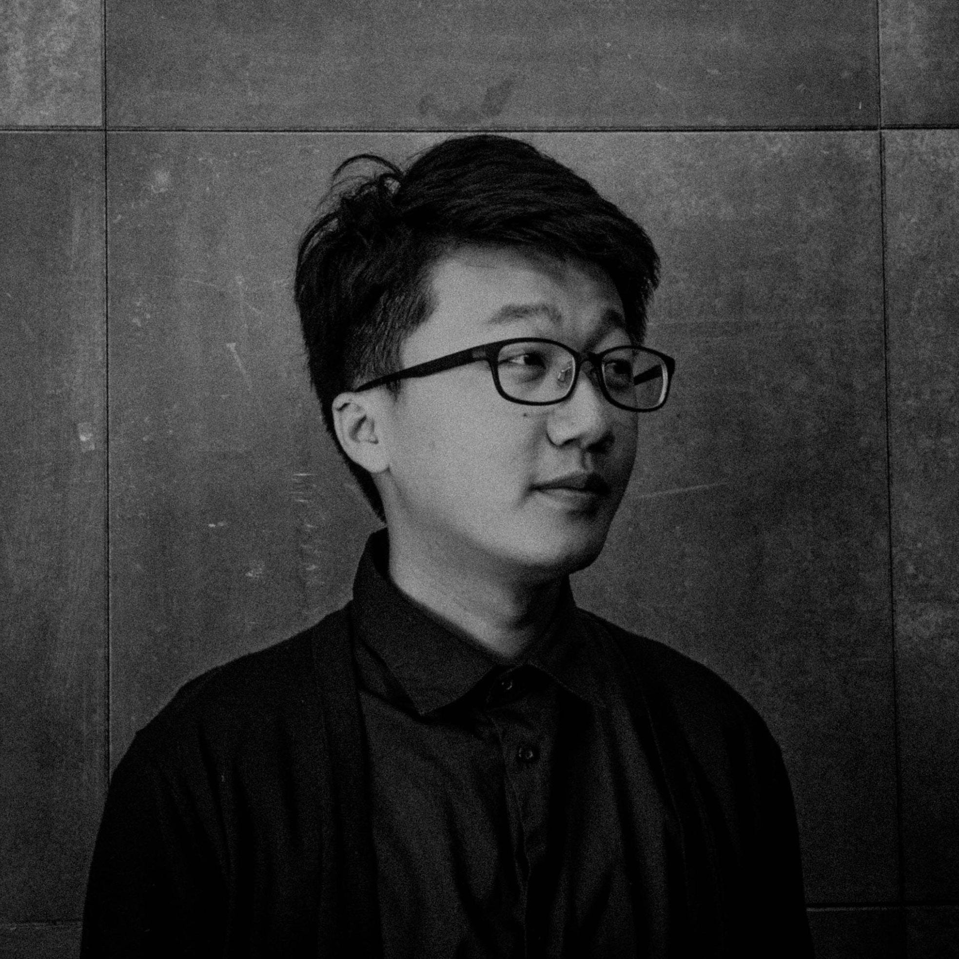 Eason Chiu – Medium
