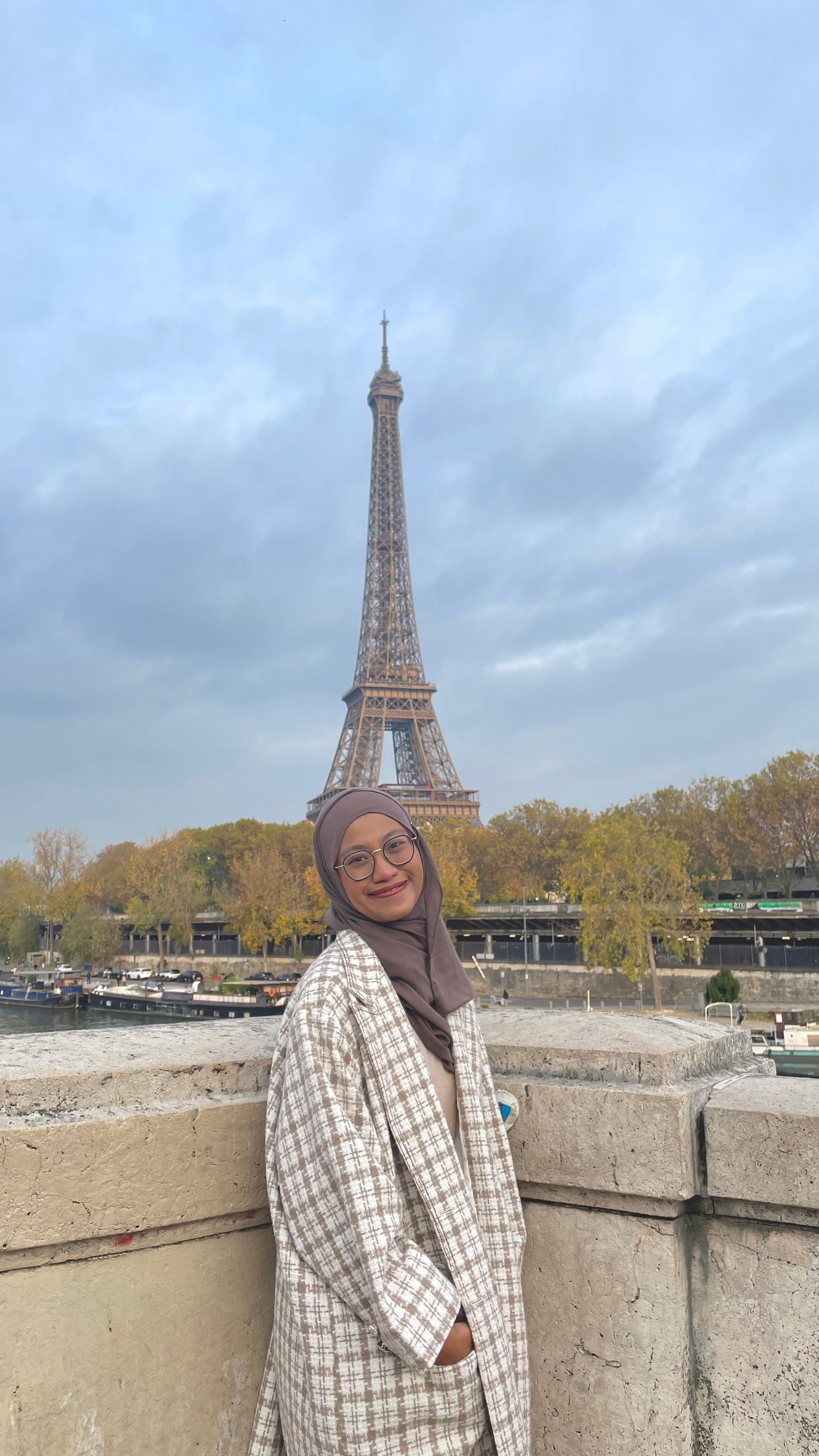 Alfi Nur Nadiva – Medium