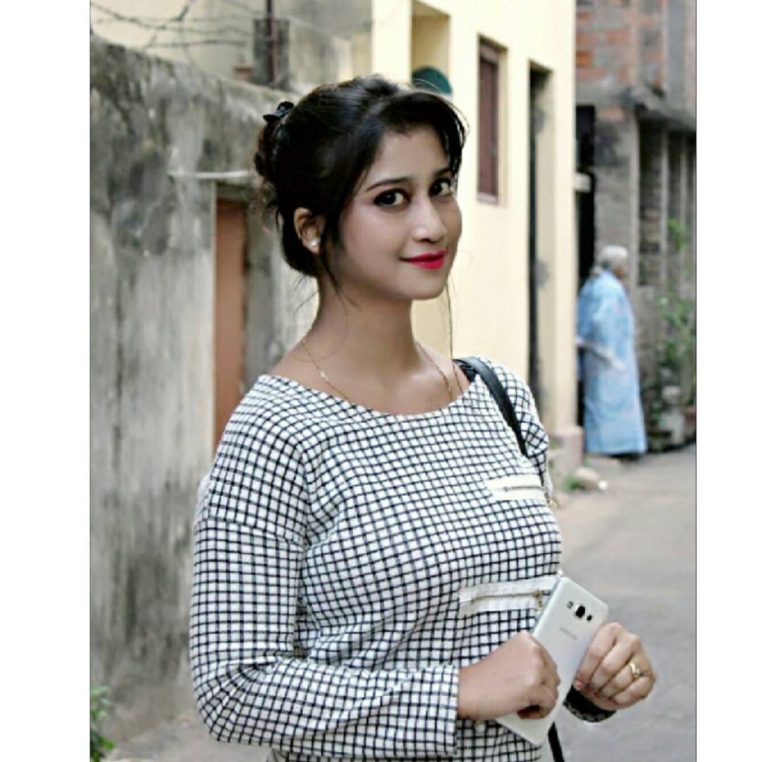 Kubra Sumaiya – Medium