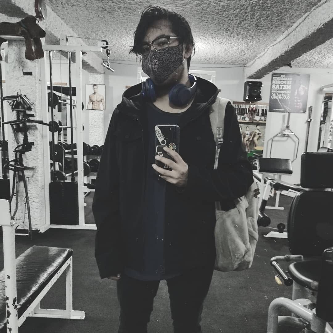 Daniel Flores – Medium