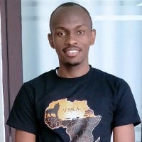 Alfred Mutua – Medium