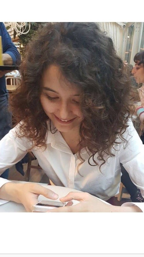 Reyhan Eren – Medium