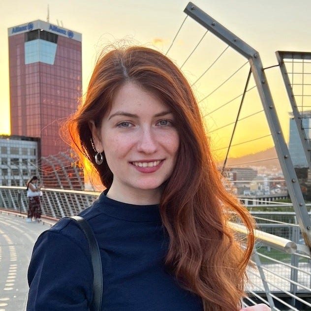 Daryna Sakharova – Medium