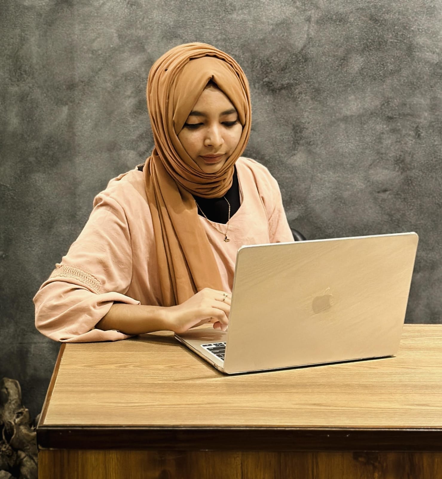 Sadma Jasmine – Medium