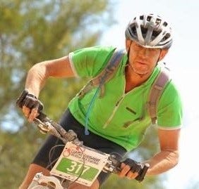 Gordon Agnew – Medium