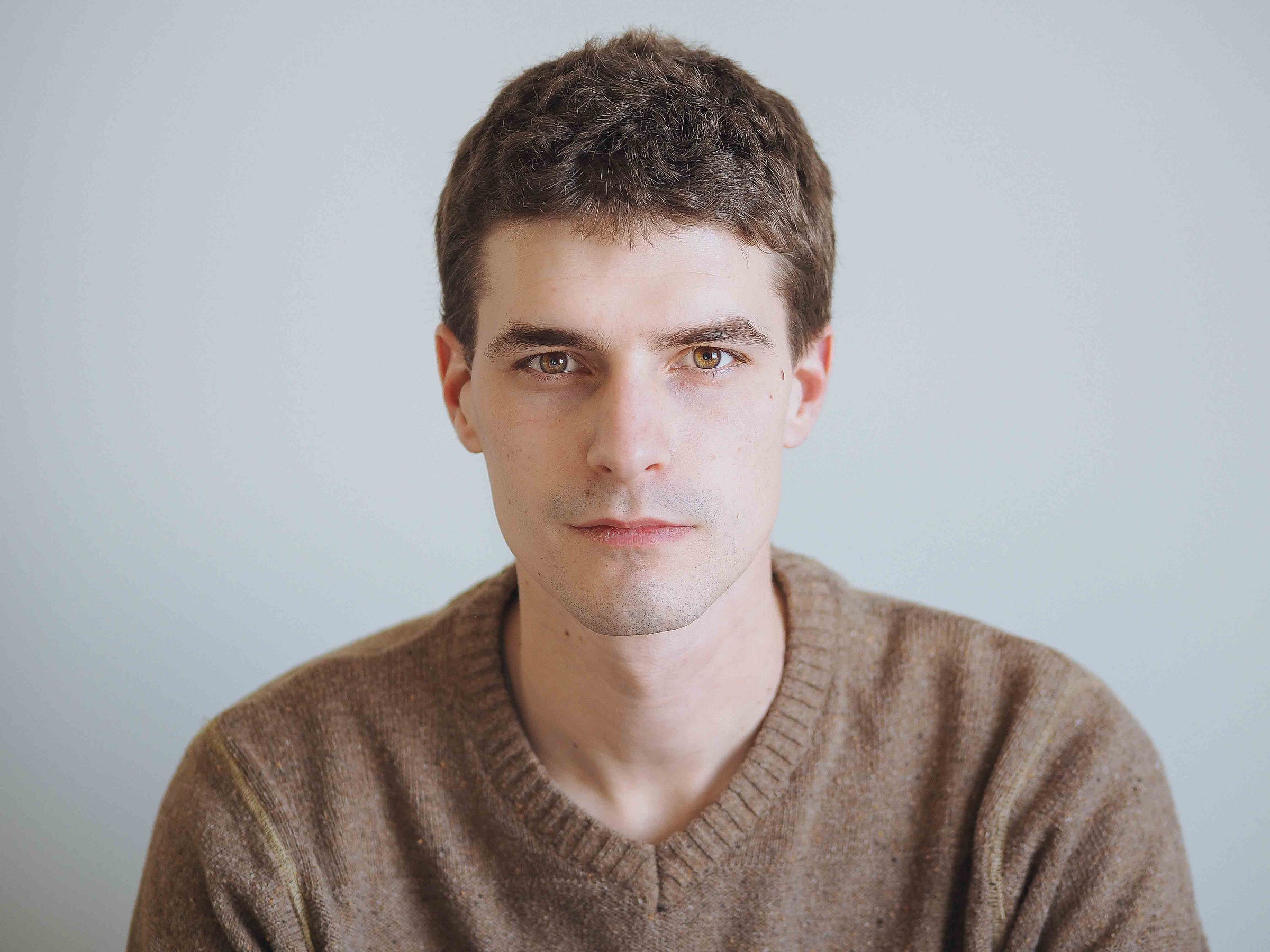 Joshua Ginter – Medium