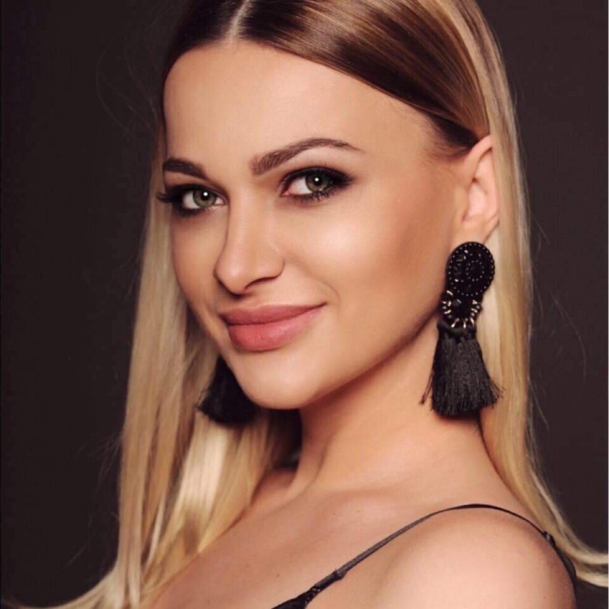 Lisa Christine – Medium