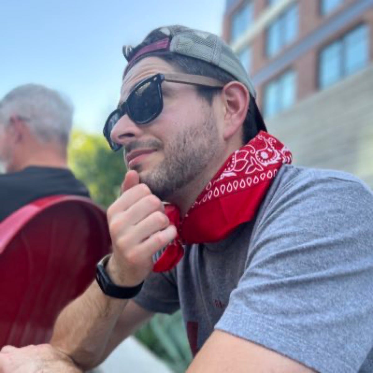 Mike Mags – Medium