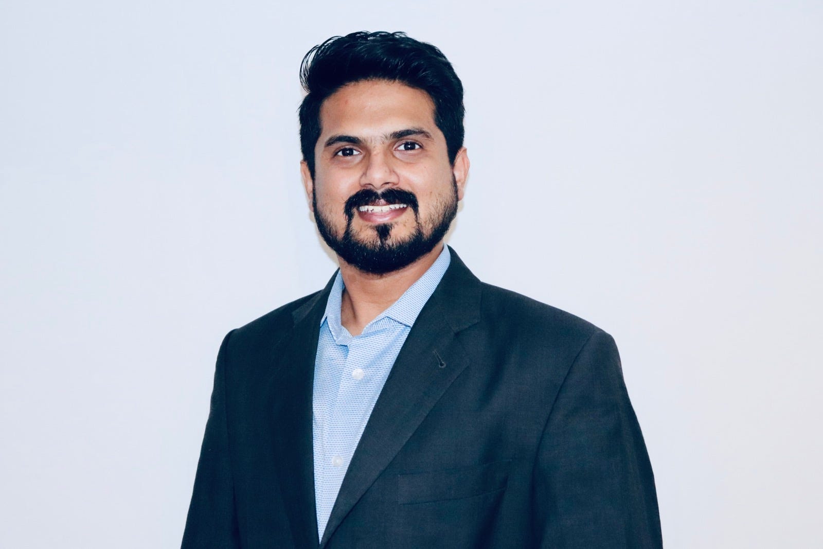 Manoj Desai – Medium