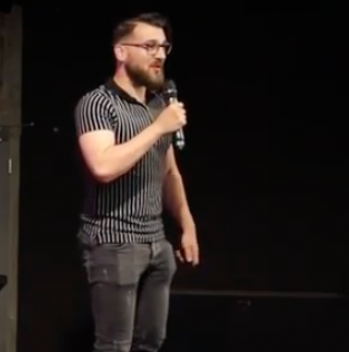 Kamil Bączek – Medium