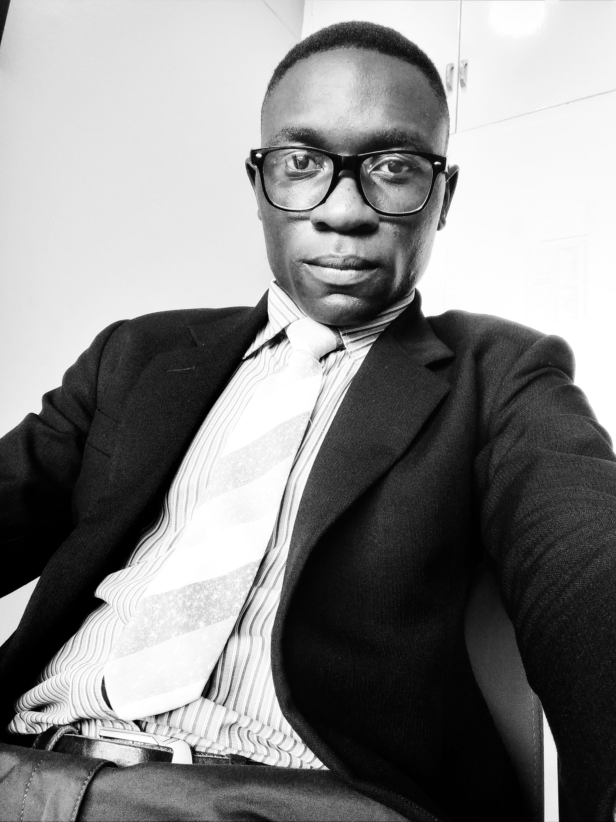 Robert Selemani – Medium