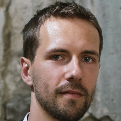 Richard Howell-Peak – Medium