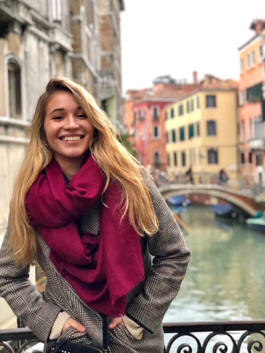 Maria Lorente – Medium