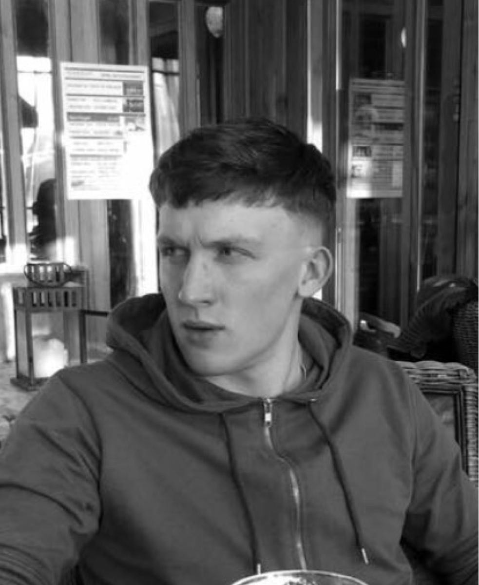Aaron Plunkett – Medium