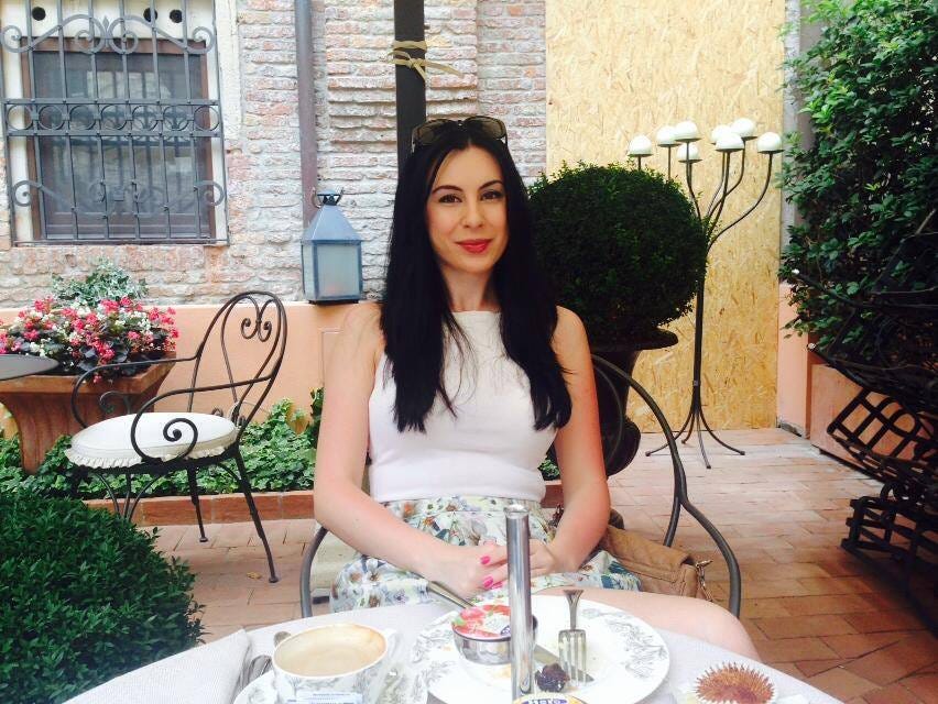 Tania – Medium