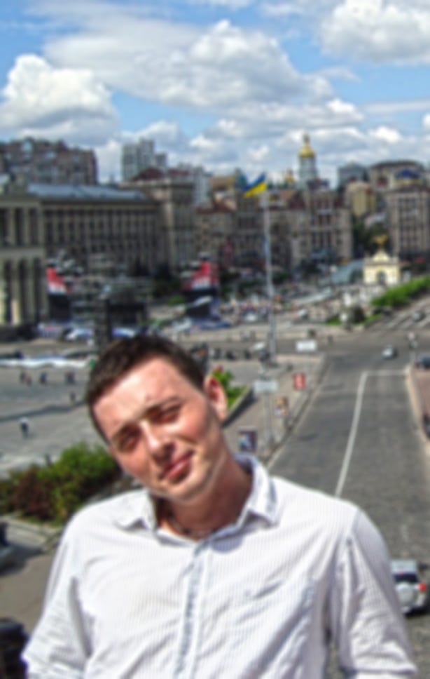 Luca Mayer – Medium