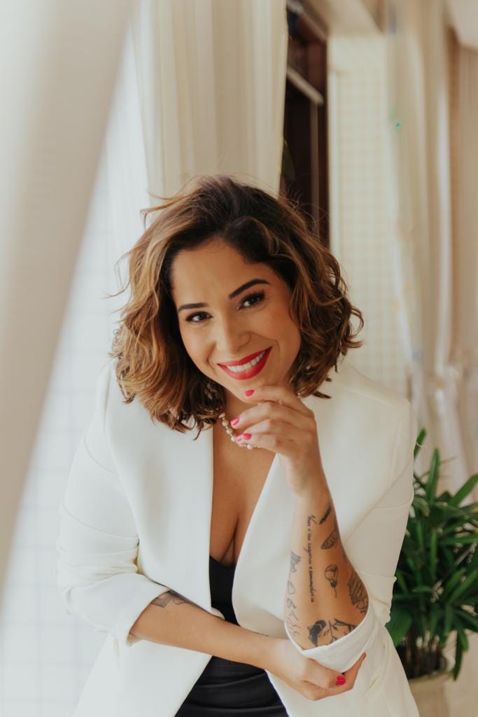 Carol Trinta – Medium