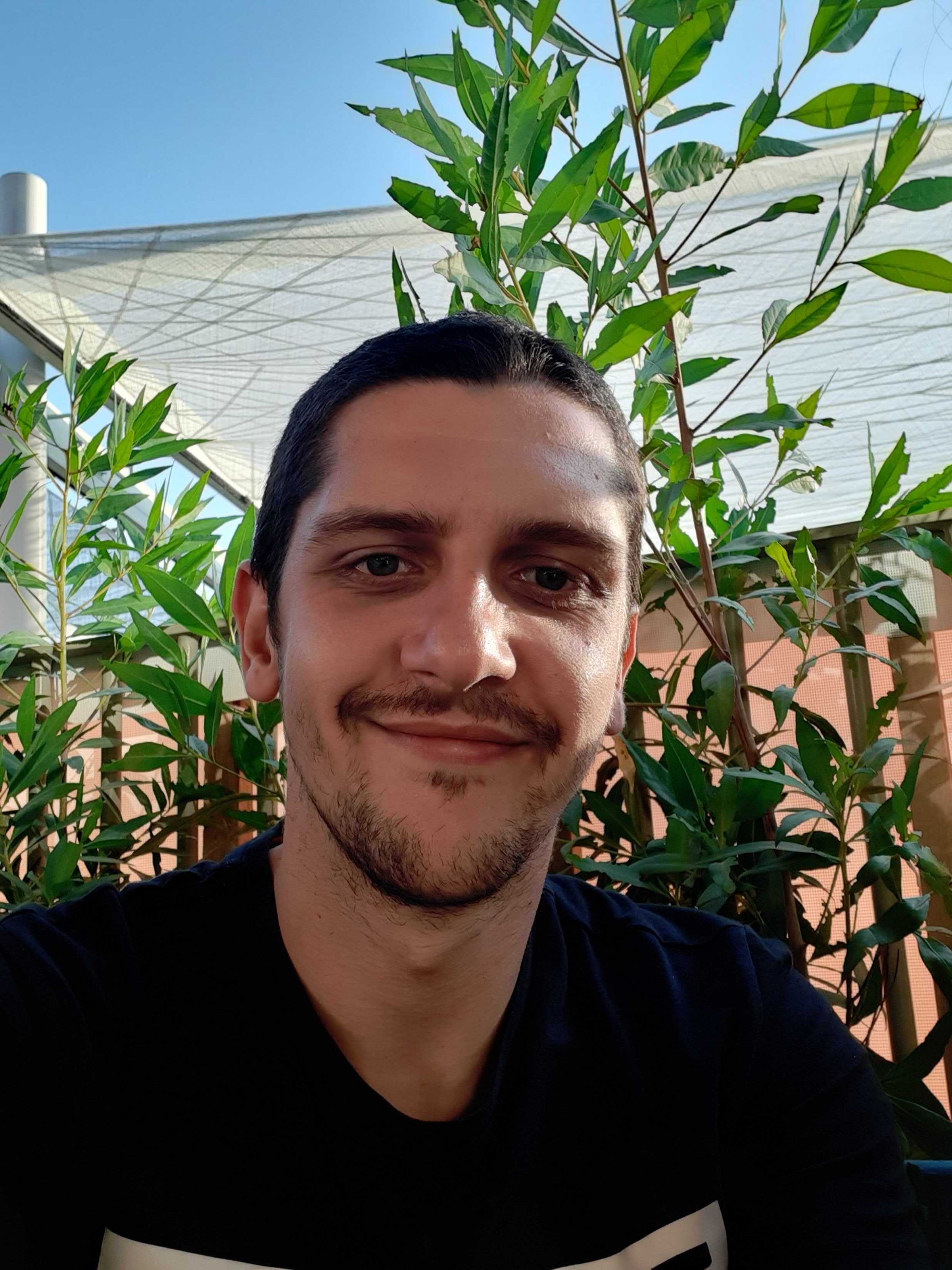 Eldar Jahijagic – Medium