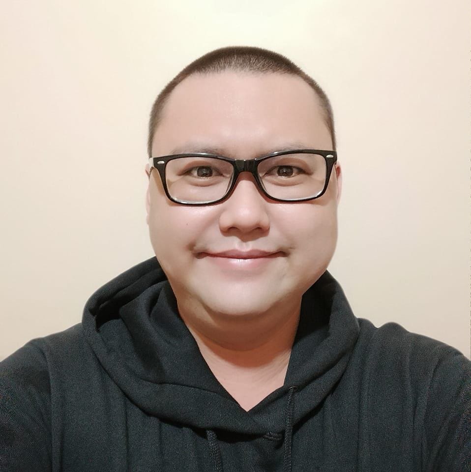 Carlo Aquino – Medium