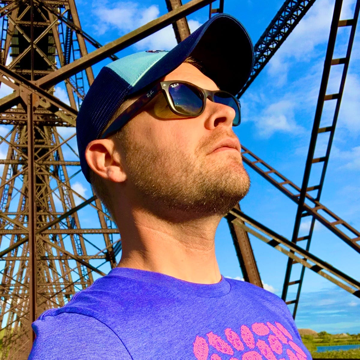 Mike Vandenberg – Medium