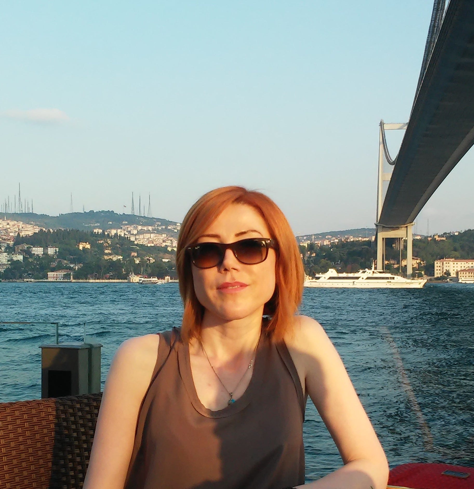 Derya Cortuk – Medium