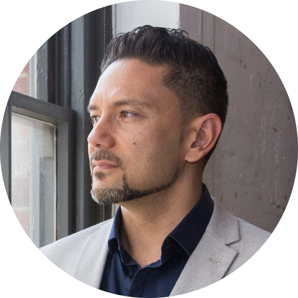 Scott Kuru – Medium