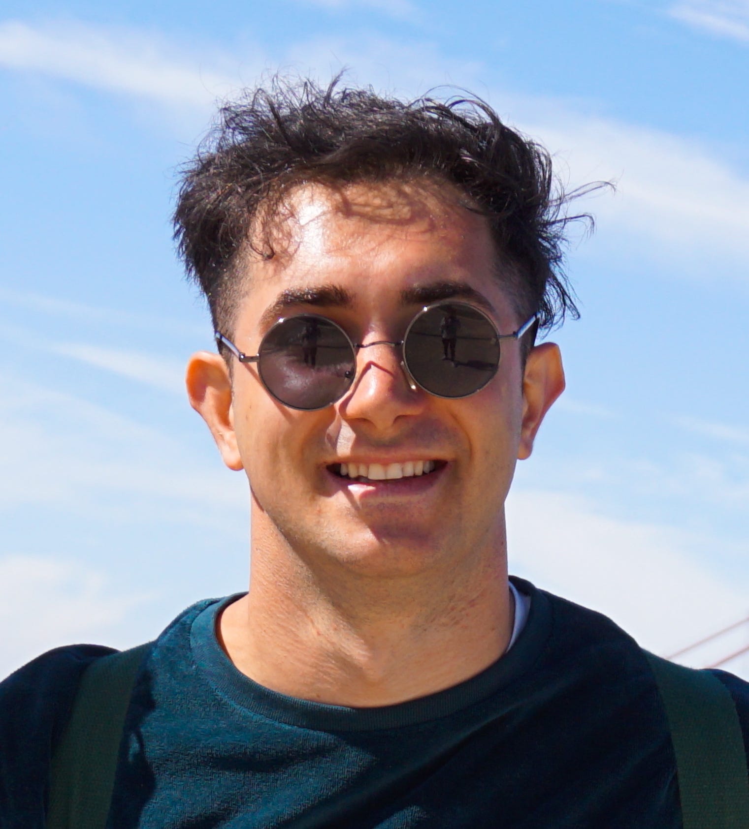 Reza Kalantar – Medium