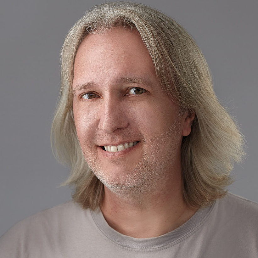 Peter Chmiel – Medium