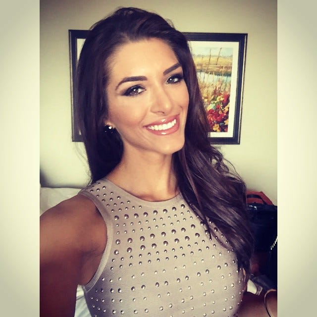 Laura Prescott – Medium