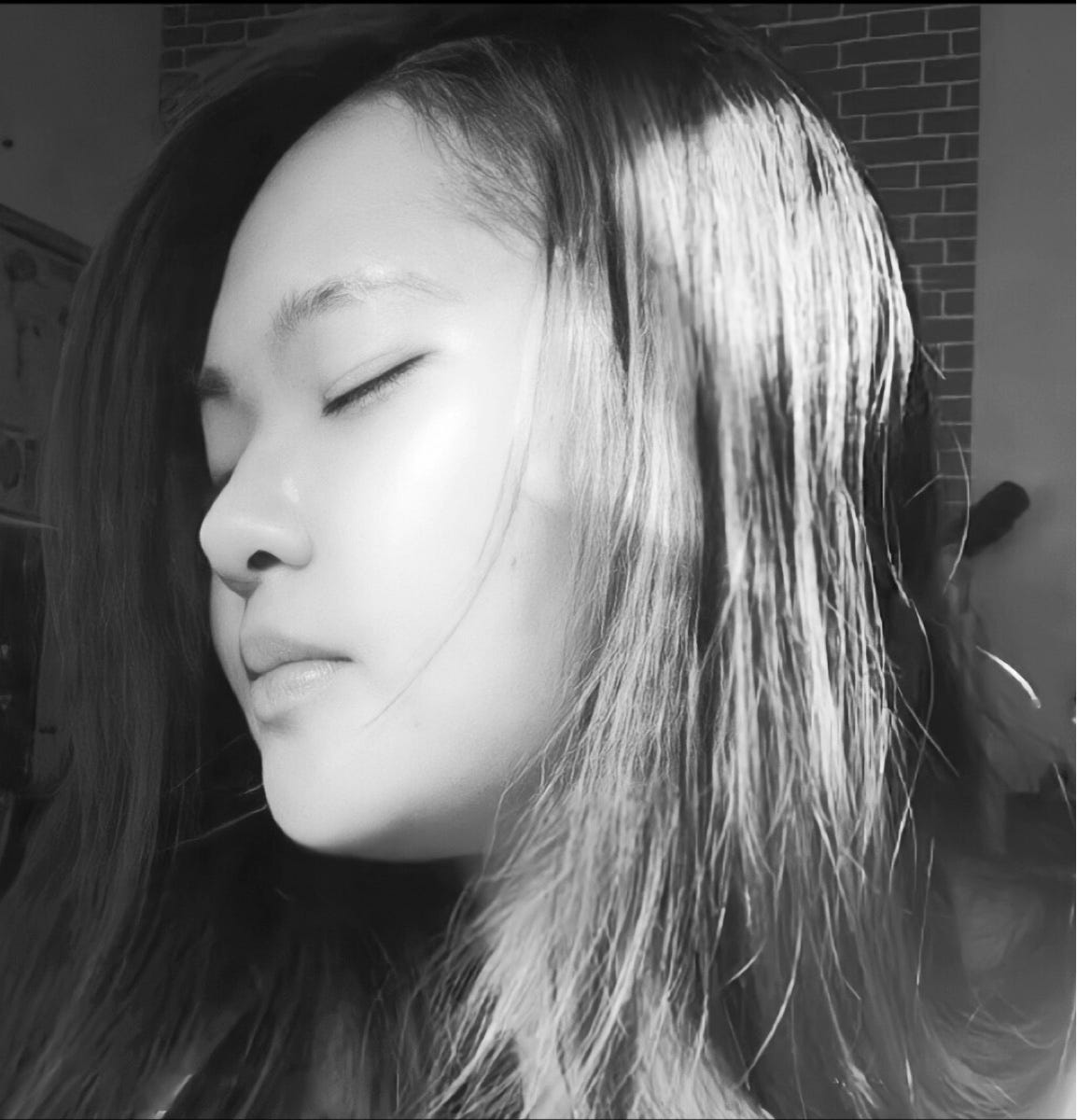 About Lei Medium