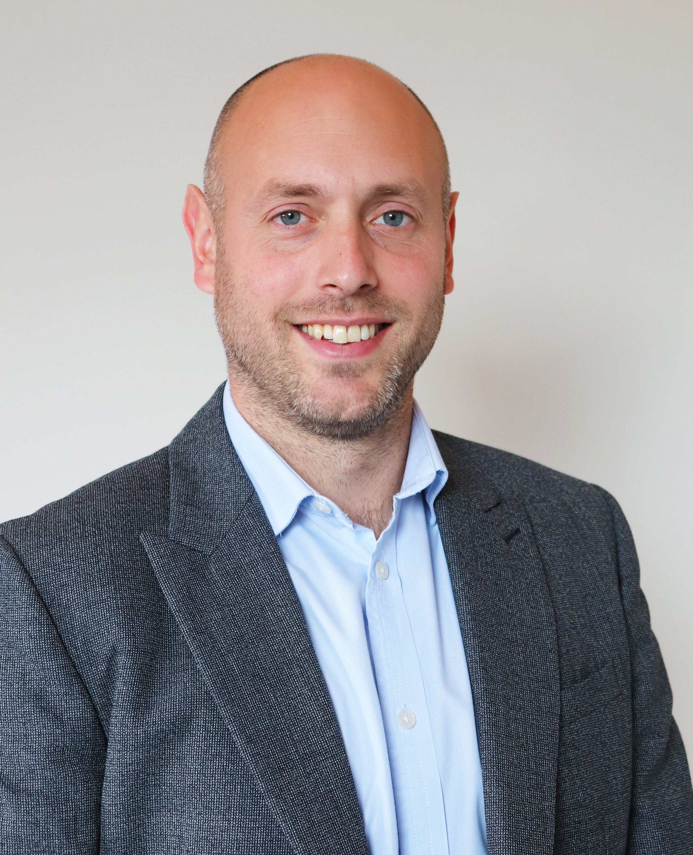 Sam Scharf – Medium