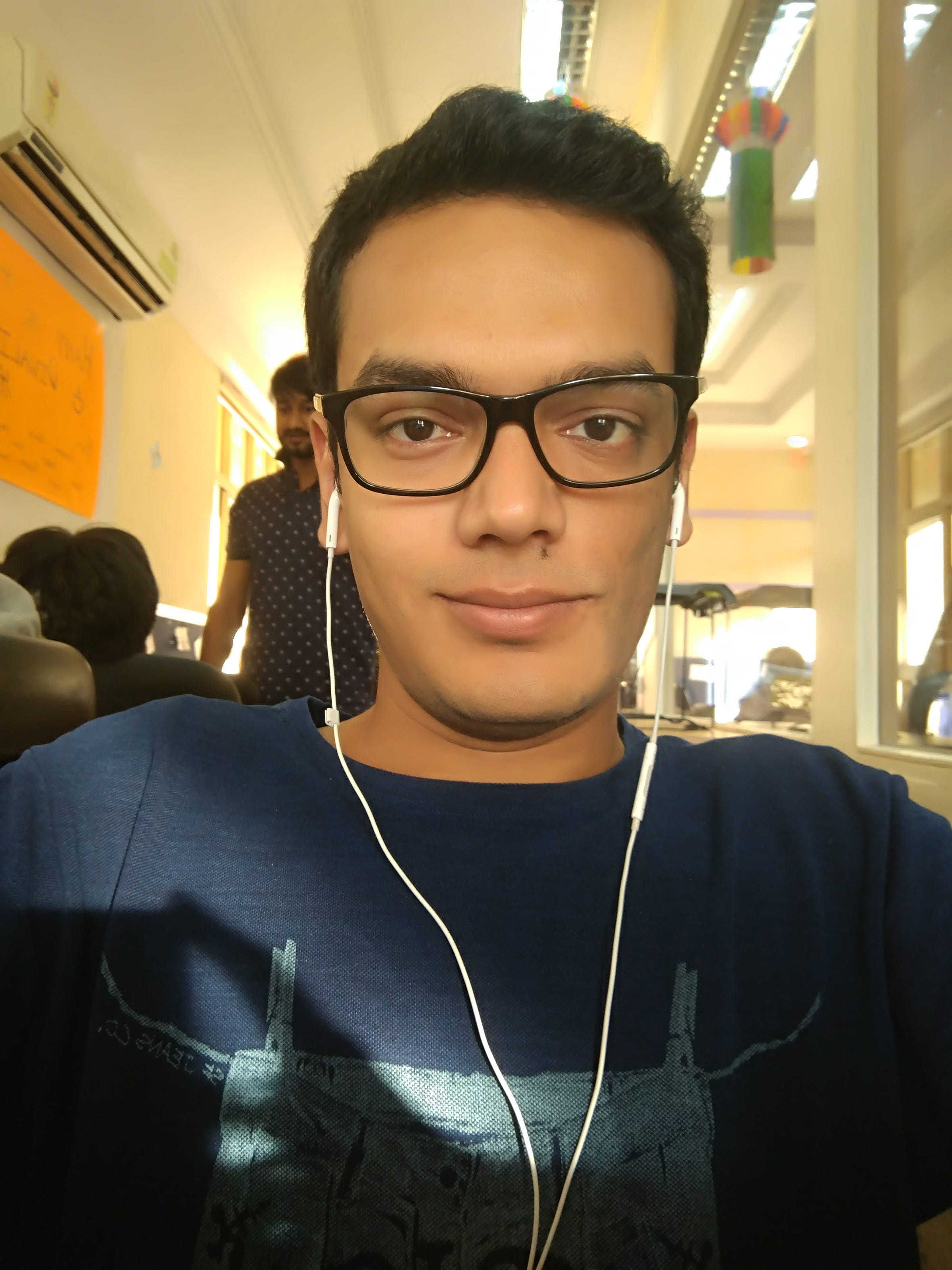 Akul Tomar – Medium