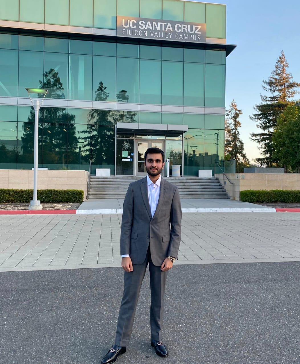 Hamza Paracha – Medium