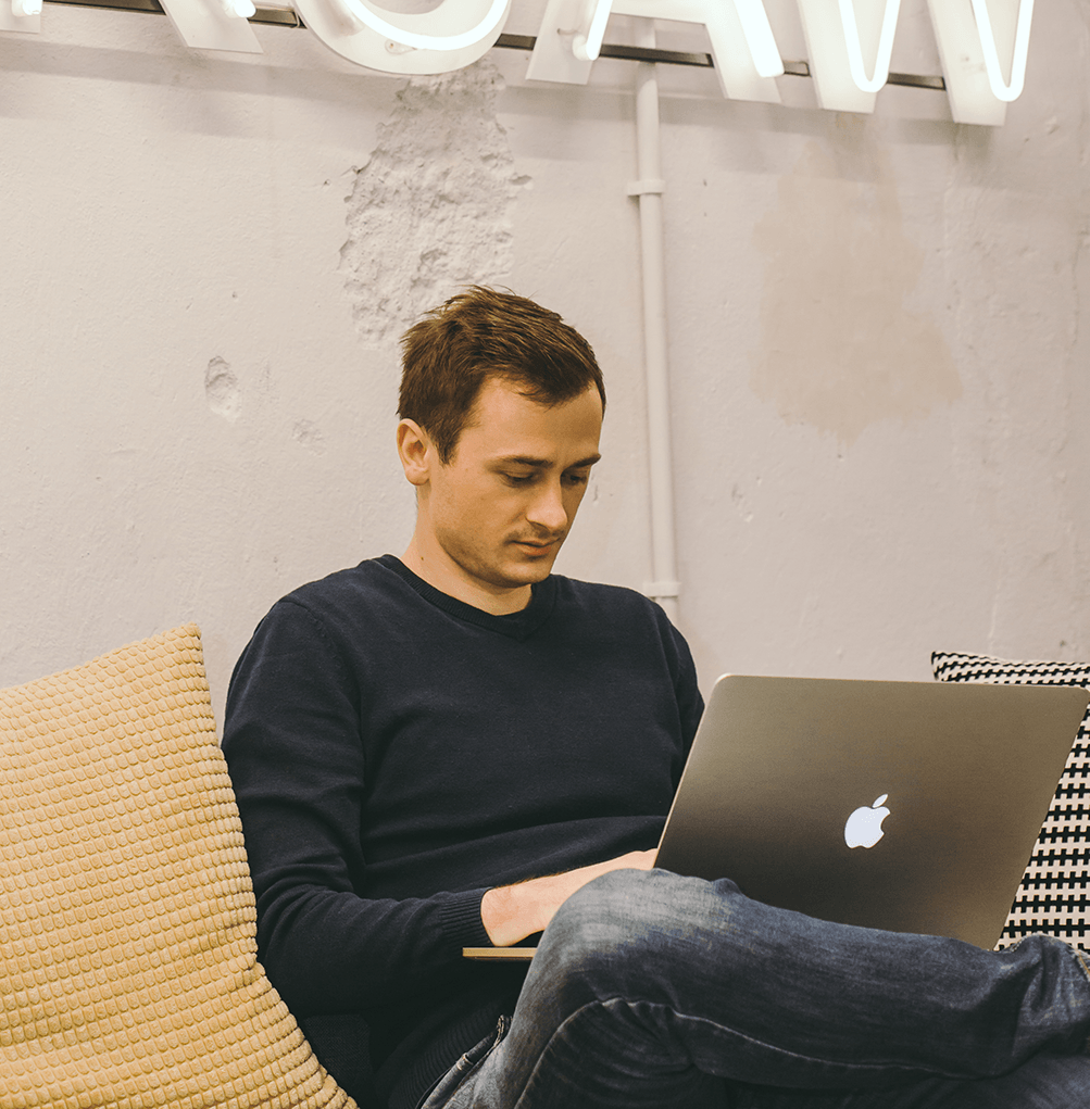 Tomek Mularczyk – Medium
