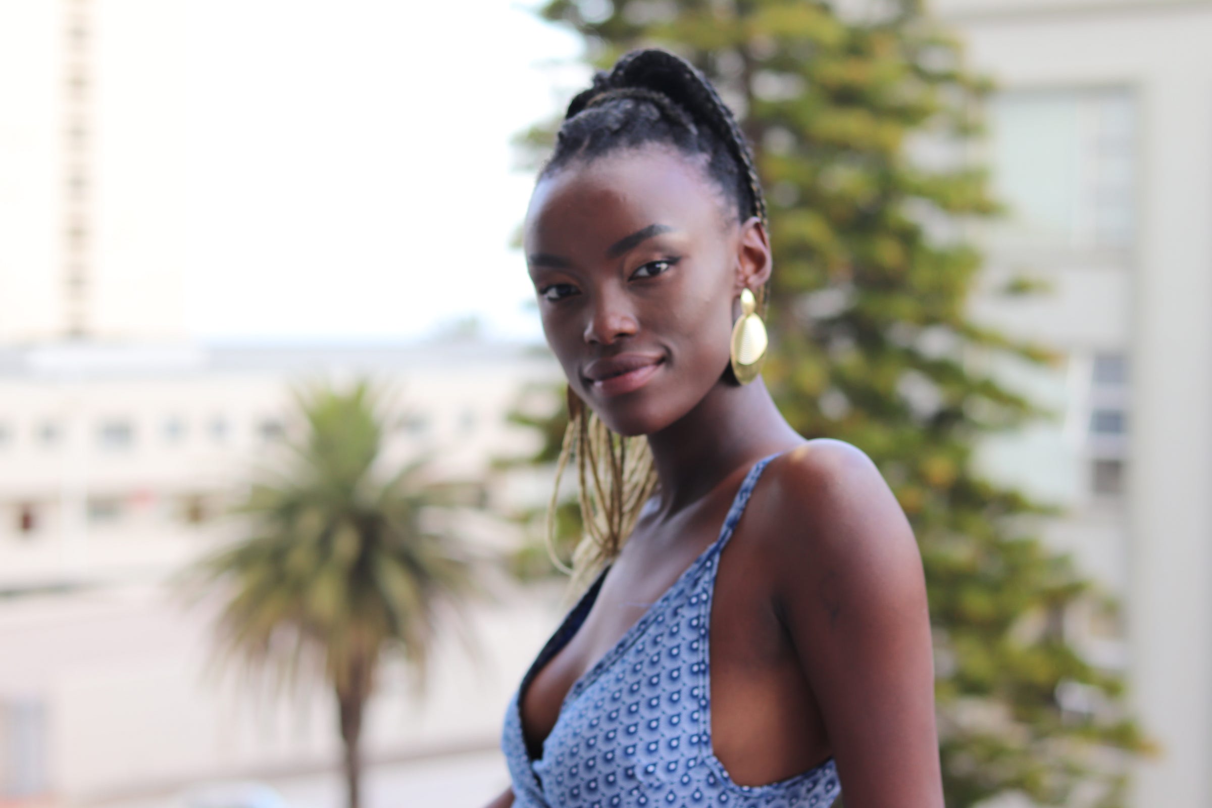 Nondumiso Yende – Medium