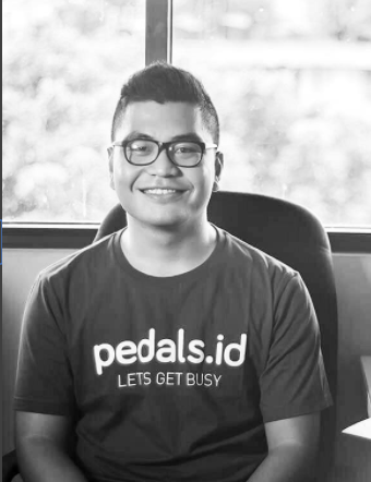 Andrew Ryan Sinaga – Medium