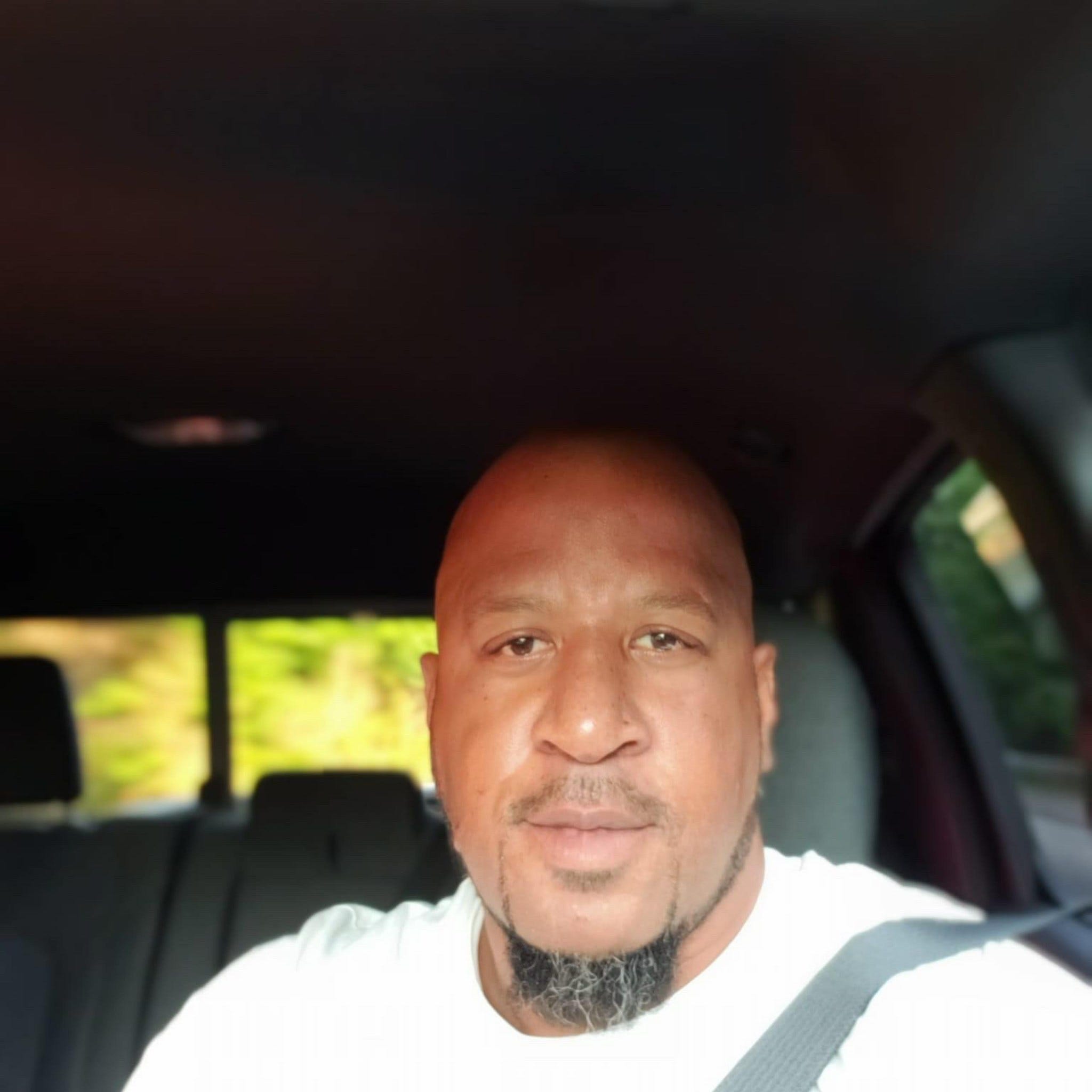 Julius Harris – Medium